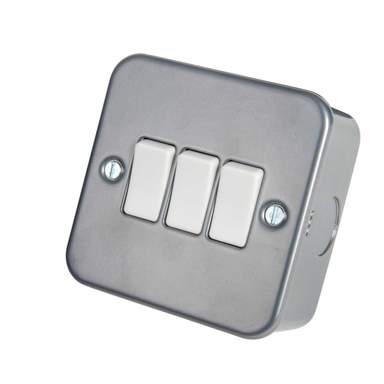 BG 10A 3 Gang 2 Way Light Switch Metal Clad (MC543) | CEF