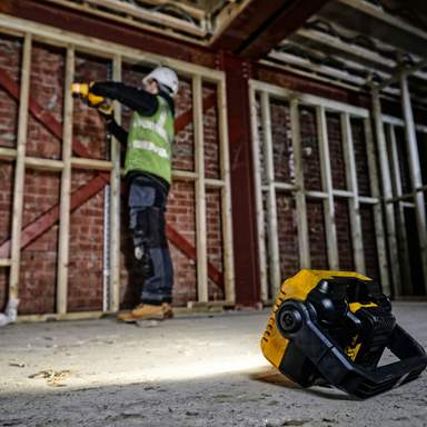 DeWALT DCL077-XJ 12 / 18V Compact Task Light (Body Only) (DCL077-XJ) | CEF