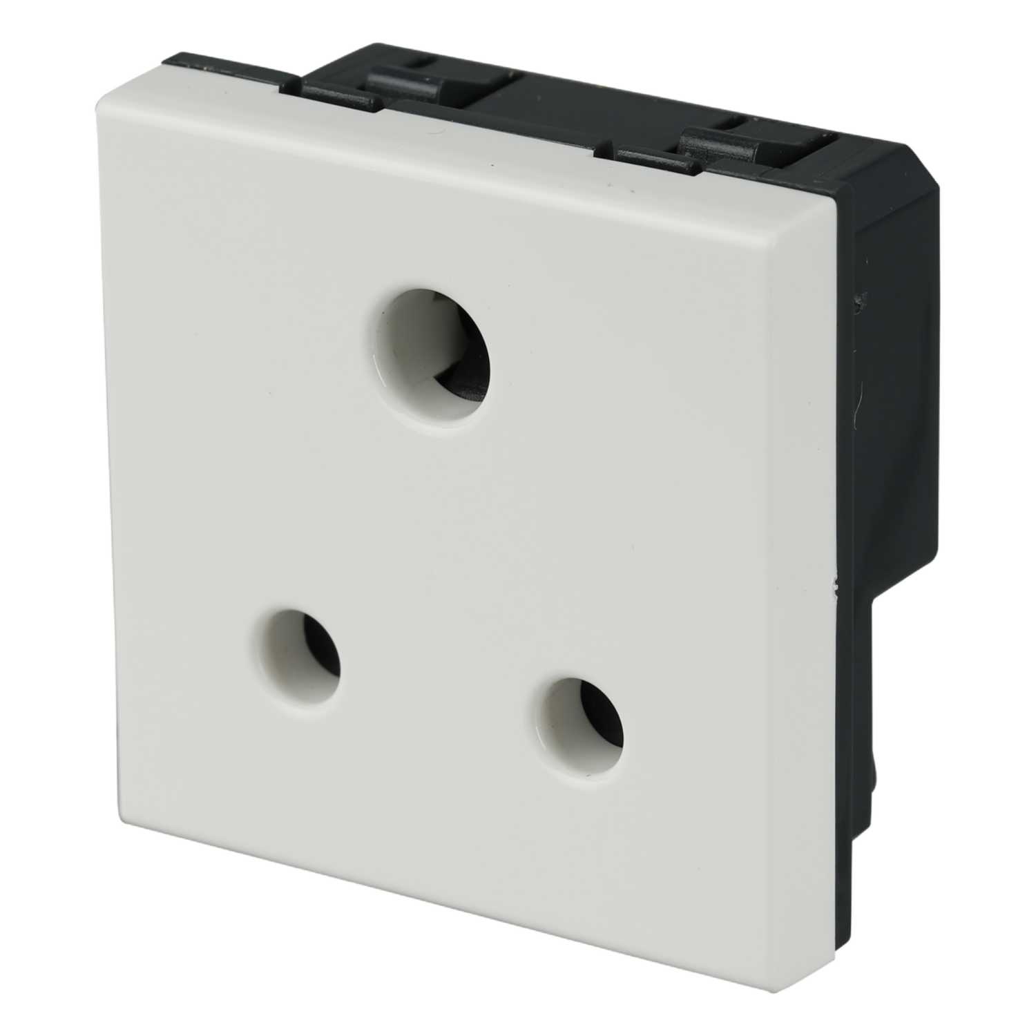 Legrand 5A 1 Gang 2P + E British Standard Socket White (572110) | CEF