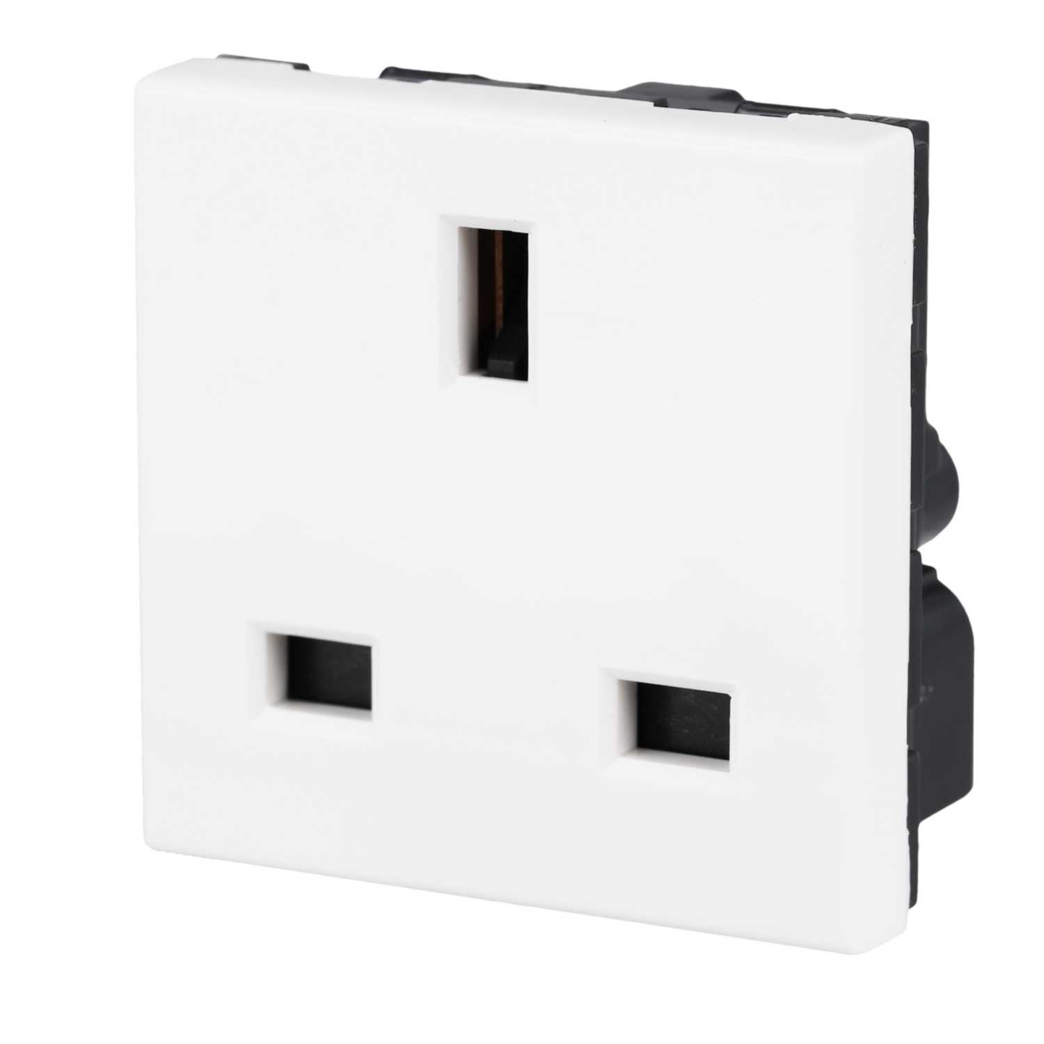 Legrand 13A 1 Gang 2P + E British Standard Socket White (572111) | CEF