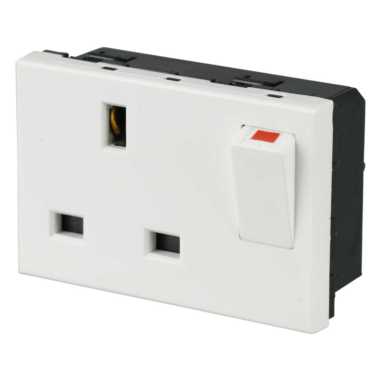 Legrand 13A 1 Gang 2P + E British Standard Switched Socket White (572130) | CEF
