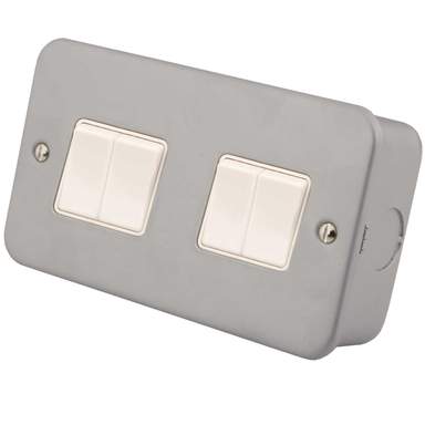 M2 Metal 10A 4 Gang 2 Way Light Switch Metal Clad (4021-005) | CEF