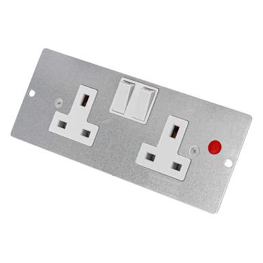 Marshall Tufflex 2 Gang CE Switched Socket Plate for 4 Compartment ...